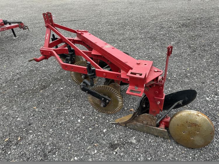 International Harvester 420 Tillage Plows for Sale | Tractor Zoom