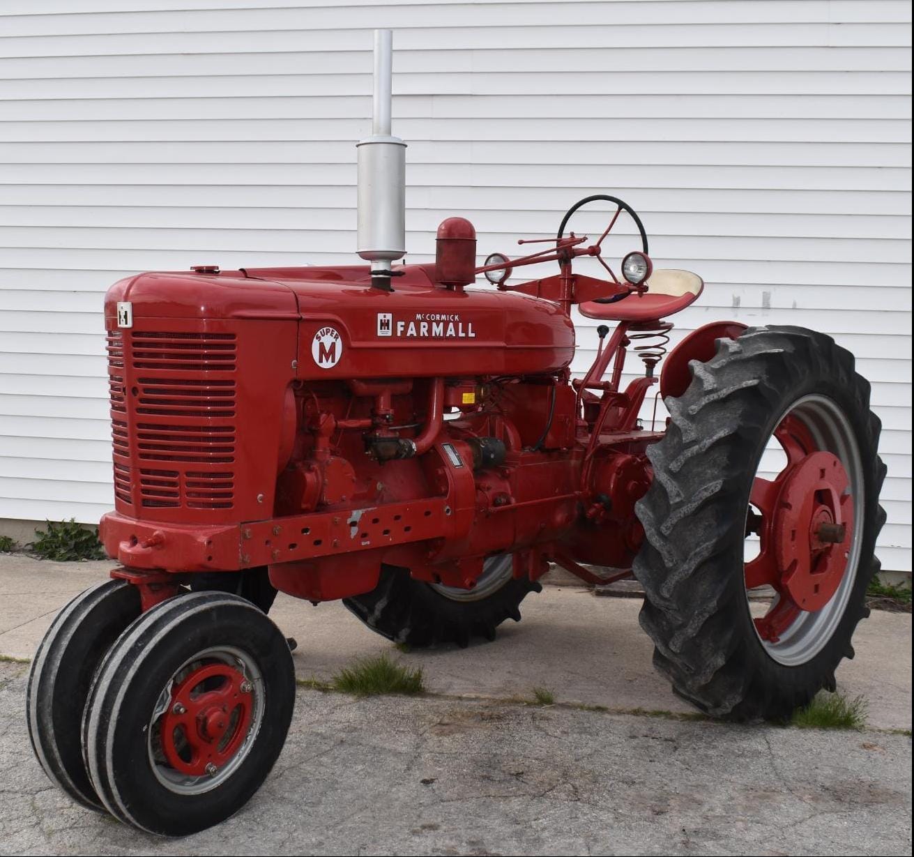SOLD - 1953 Farmall Super M Tractor w/ 800 Work-Master Loader Tractors ...
