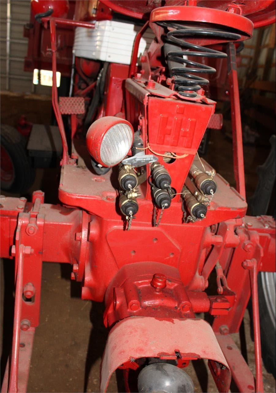 International Harvester 460 Tractors 40 to 99 HP for Sale | Tractor Zoom