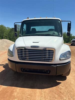 SOLD - 2006 Freightliner Business Class M2 106 Lot No. 233455467 Other ...