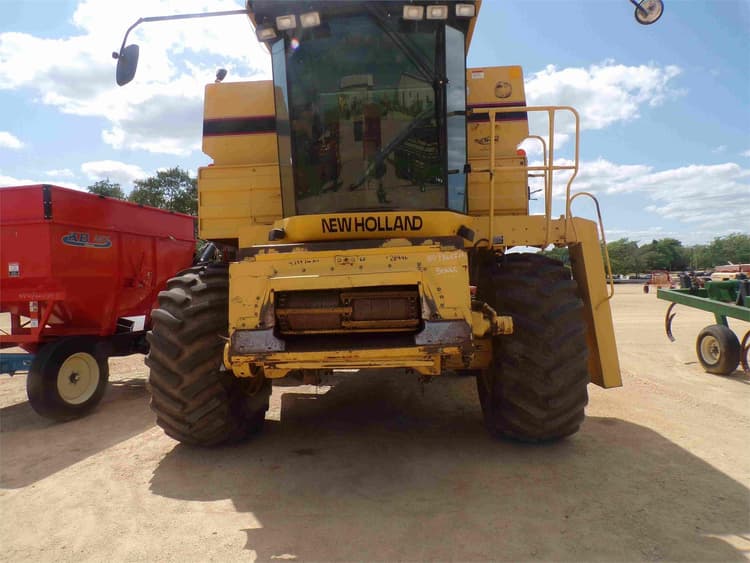 1997 New Holland TR98 Combines Class 6 for Sale | Tractor Zoom
