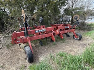 SOLD - Lot # 33 - CASE IH 1830 Tillage | Tractor Zoom