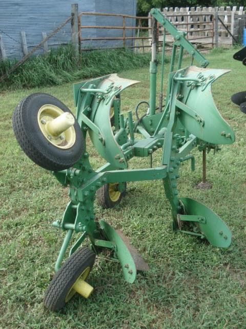 John Deere 2B Tillage Plows for Sale | Tractor Zoom