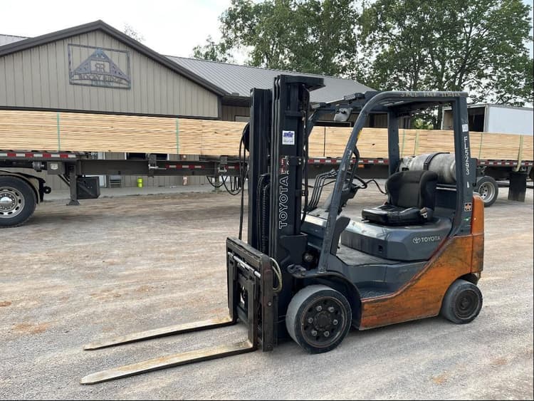 Toyota 8FGCU20 Construction Forklifts for Sale | Tractor Zoom