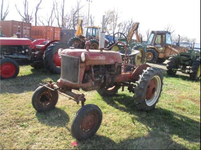 Farmall Cub Tractors Less than 40 HP for Sale | Tractor Zoom