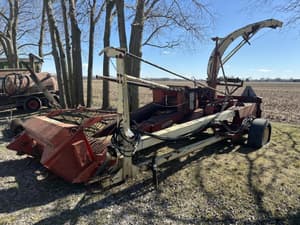 SOLD - Gehl 600 Lot No. 231769331 Harvesting | Tractor Zoom