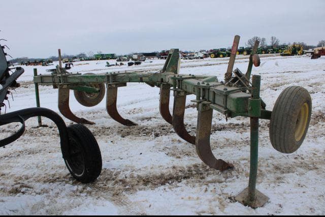 John Deere 915 Tillage Rippers for Sale | Tractor Zoom