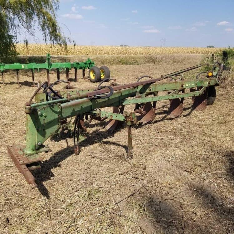 John Deere 350 Tillage Plows for Sale | Tractor Zoom