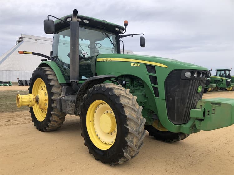 2011 John Deere 8225R Tractors 175 to 299 HP for Sale | Tractor Zoom