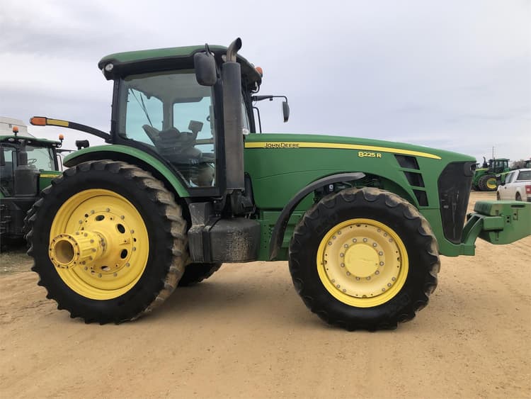 2011 John Deere 8225R Tractors 175 to 299 HP for Sale | Tractor Zoom