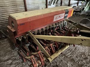 SOLD - Melroe 204 Lot No. 227503365 Planting with 6 ft | Tractor Zoom