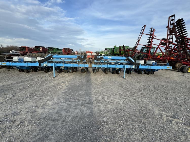 Monosem NG Plus 3 Planting Planters for Sale | Tractor Zoom