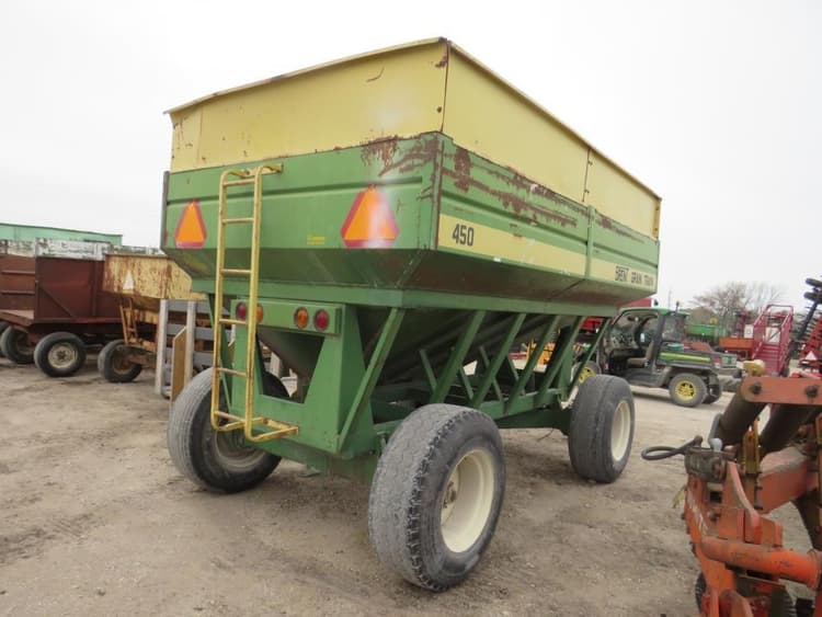 Brent 450 Harvesting Gravity Wagons for Sale | Tractor Zoom