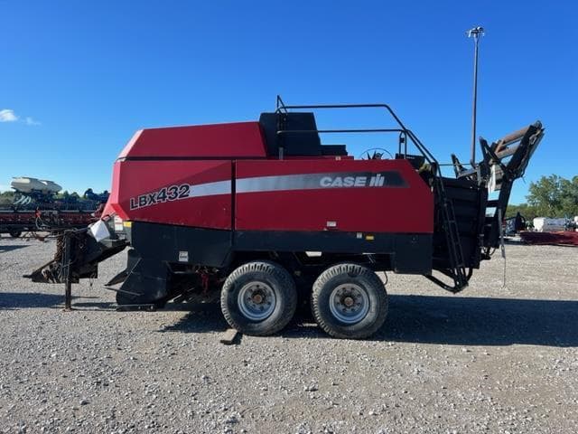 Case IH LBX432 Hay and Forage Balers - Square for Sale | Tractor Zoom