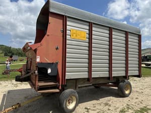 SOLD - H&S 501 Lot No. 231273673 Harvesting | Tractor Zoom