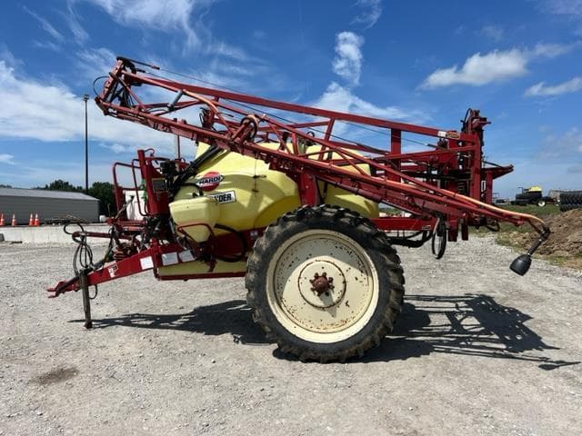 Hardi Commander 750 Chemical Applicators Sprayers - Pull Type for Sale ...