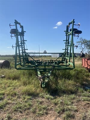 SOLD - John Deere 1610 Lot No. 227593793 Tillage with --- In | Tractor Zoom