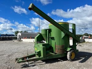 SOLD - John Deere 700 Hay and Forage | Tractor Zoom