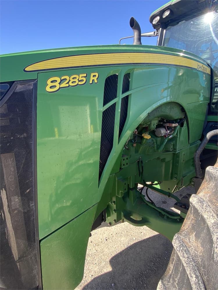 John Deere 8285R Tractors 175 to 299 HP for Sale | Tractor Zoom