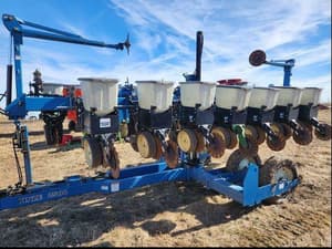 SOLD - Kinze 2500 Lot No. 231048925 Planting with 15 Rows | Tractor Zoom