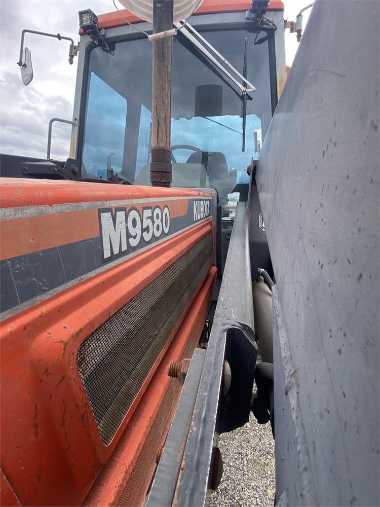 Kubota M9580 Tractors 100 to 174 HP for Sale | Tractor Zoom