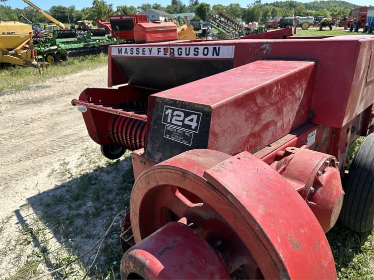 Massey Ferguson 124 Hay and Forage Balers - Square for Sale | Tractor Zoom