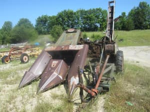 SOLD - New Idea 317 Lot No. 234245163 Harvesting | Tractor Zoom