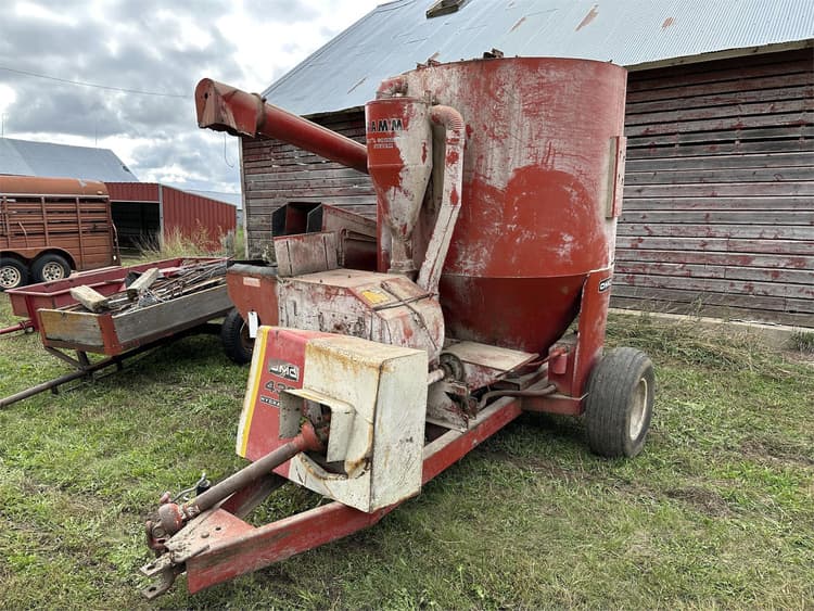OMC 432 Hay and Forage Grinders/Mixers for Sale | Tractor Zoom