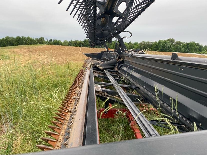 MacDon FD70 Harvesting Headers - Platform for Sale | Tractor Zoom