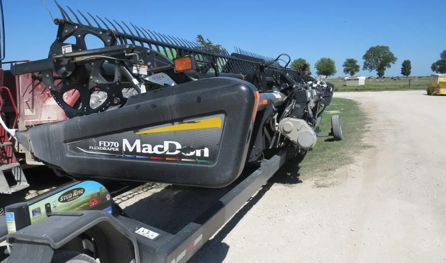 SOLD - MacDon FD70 Lot No. 5fb69e08-126f-11ed-9544-0246304ce823 ...