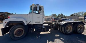 SOLD - Mack RD688S Lot No. 4 Other Equipment with 273,561 mi | Tractor Zoom