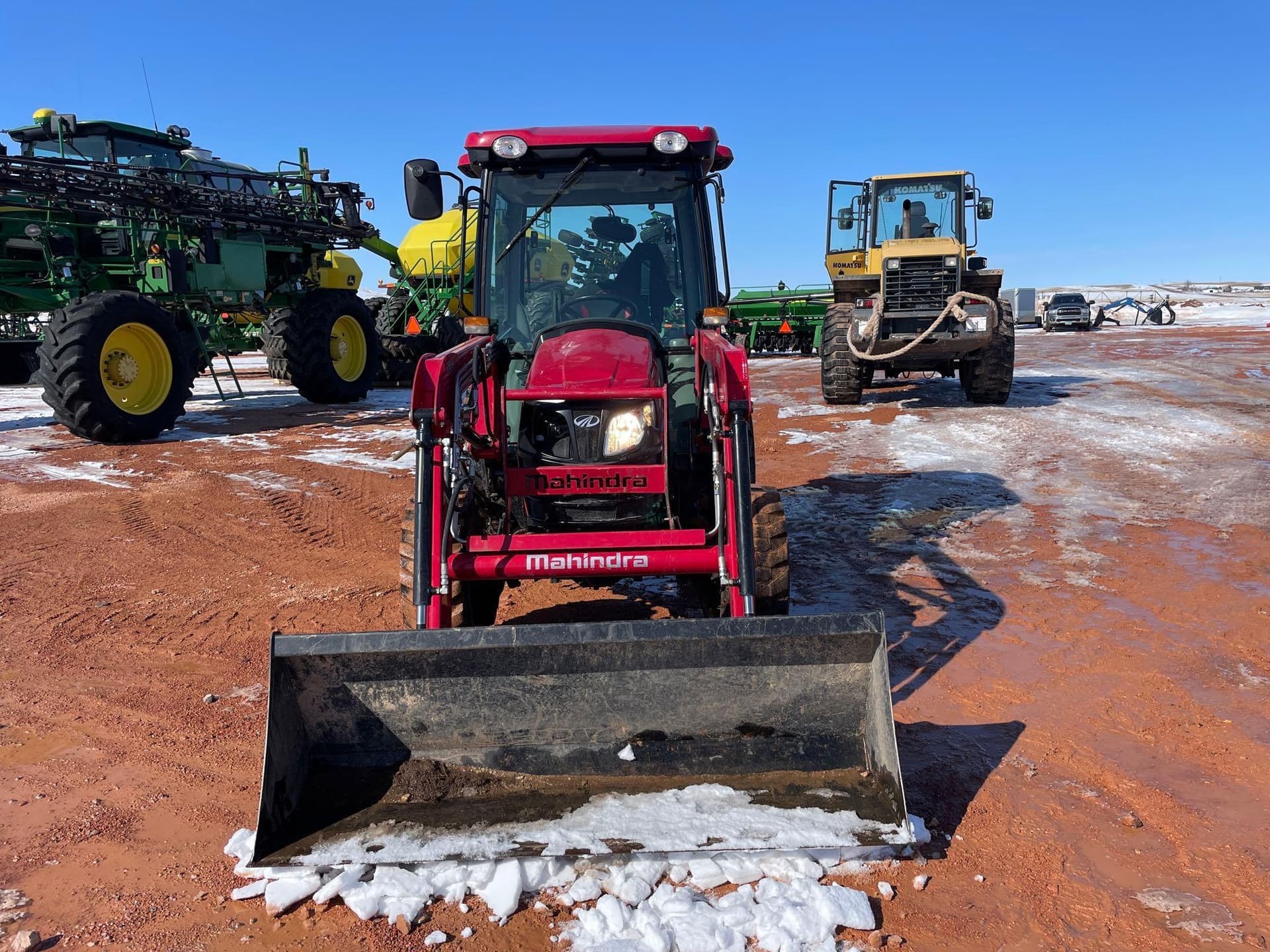 Tractor Zoom - Mahindra 2638