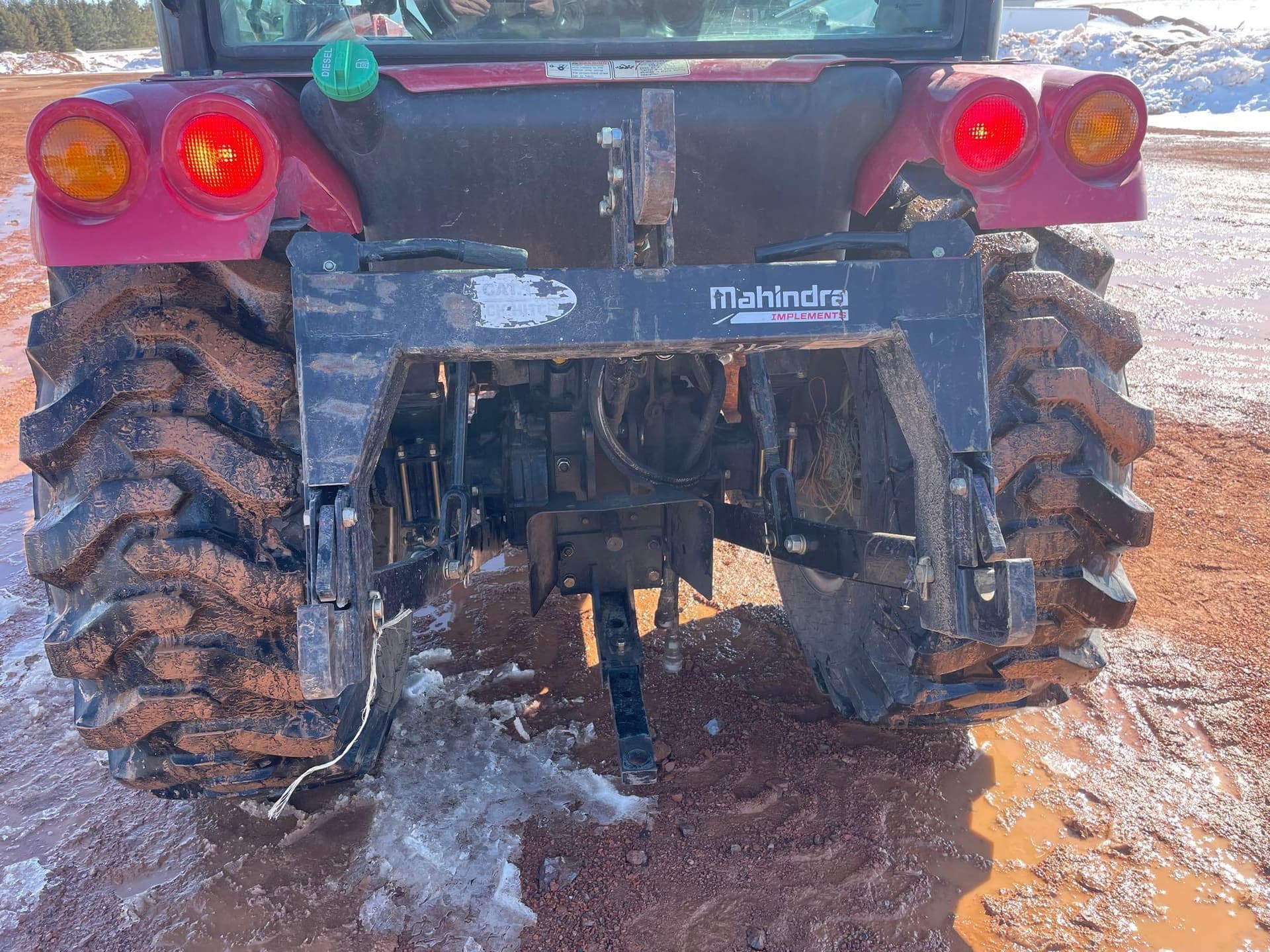 Tractor Zoom - Mahindra 2638