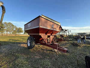 SOLD - M&W 4800 Harvesting | Tractor Zoom