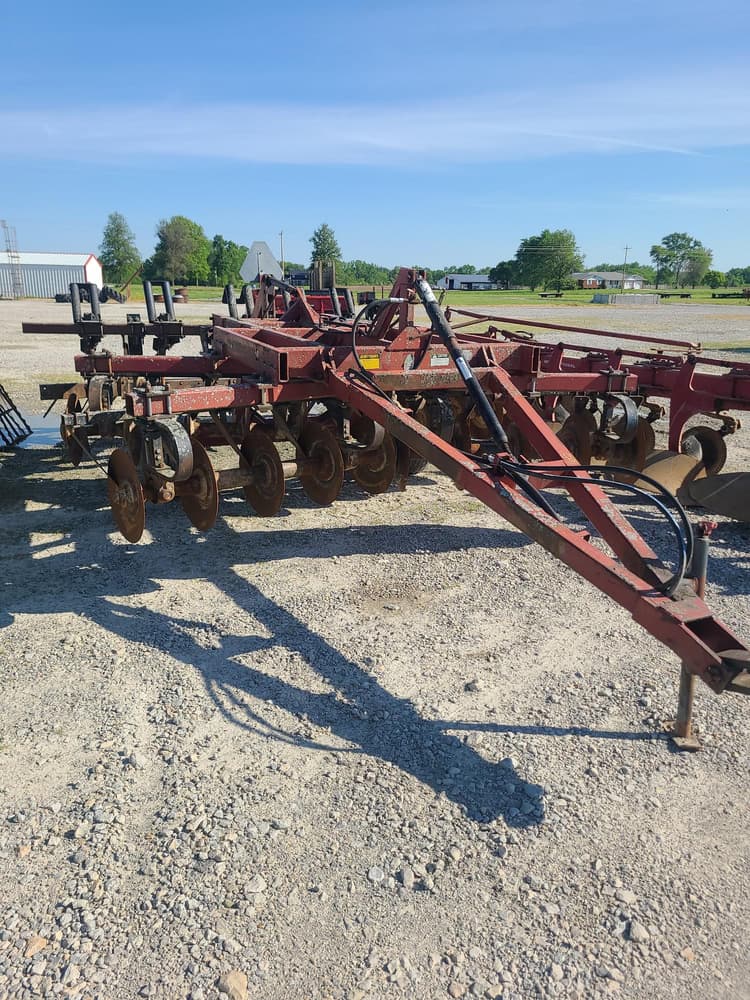 M&W 1165 Tillage Disk Rippers for Sale | Tractor Zoom