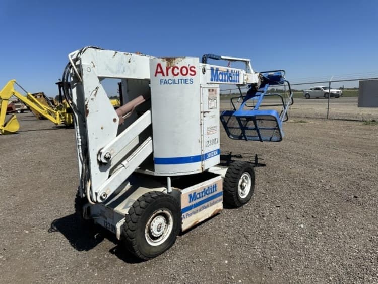 Marklift 30KBN Construction Aerial Lifts for Sale | Tractor Zoom