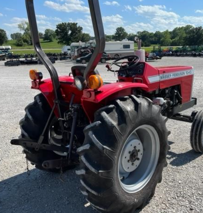 Tractor Zoom - Massey Ferguson 1040