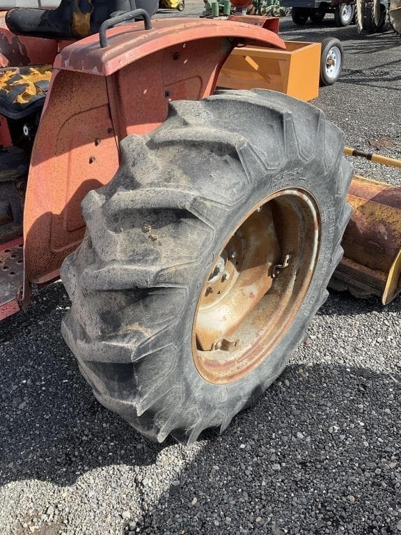 Tractor Zoom - Massey Ferguson 1040