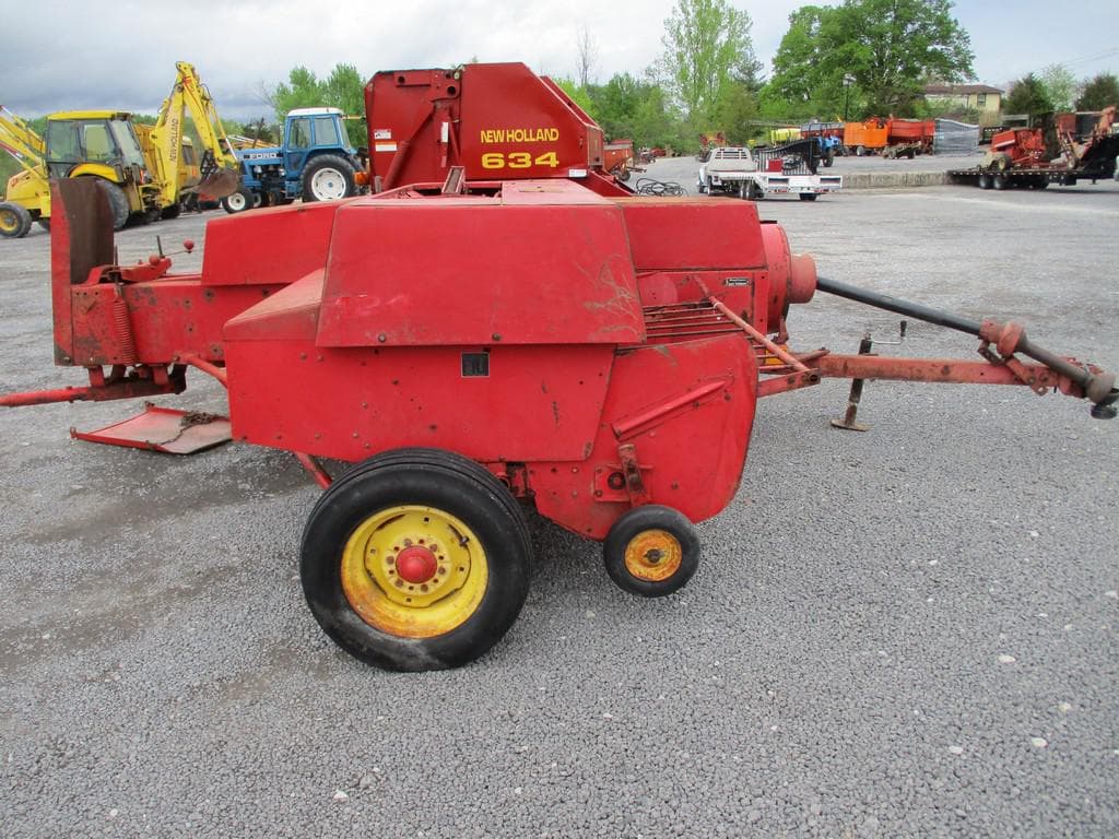 Massey Ferguson 124 Hay and Forage Balers - Square for Sale | Tractor Zoom