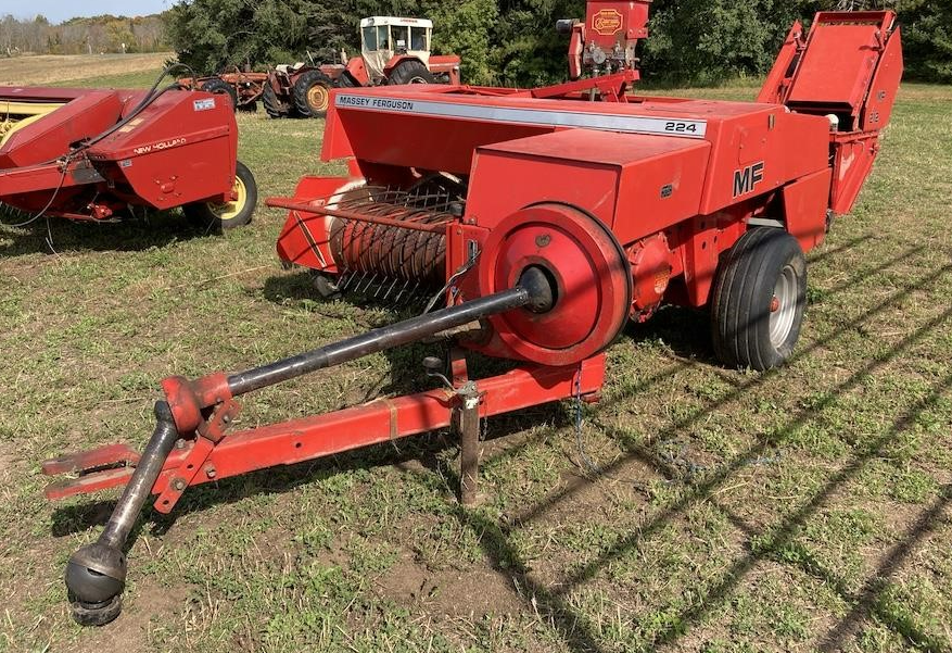 SOLD - Massey Ferguson 224 Hay and Forage Balers - Square | Tractor Zoom