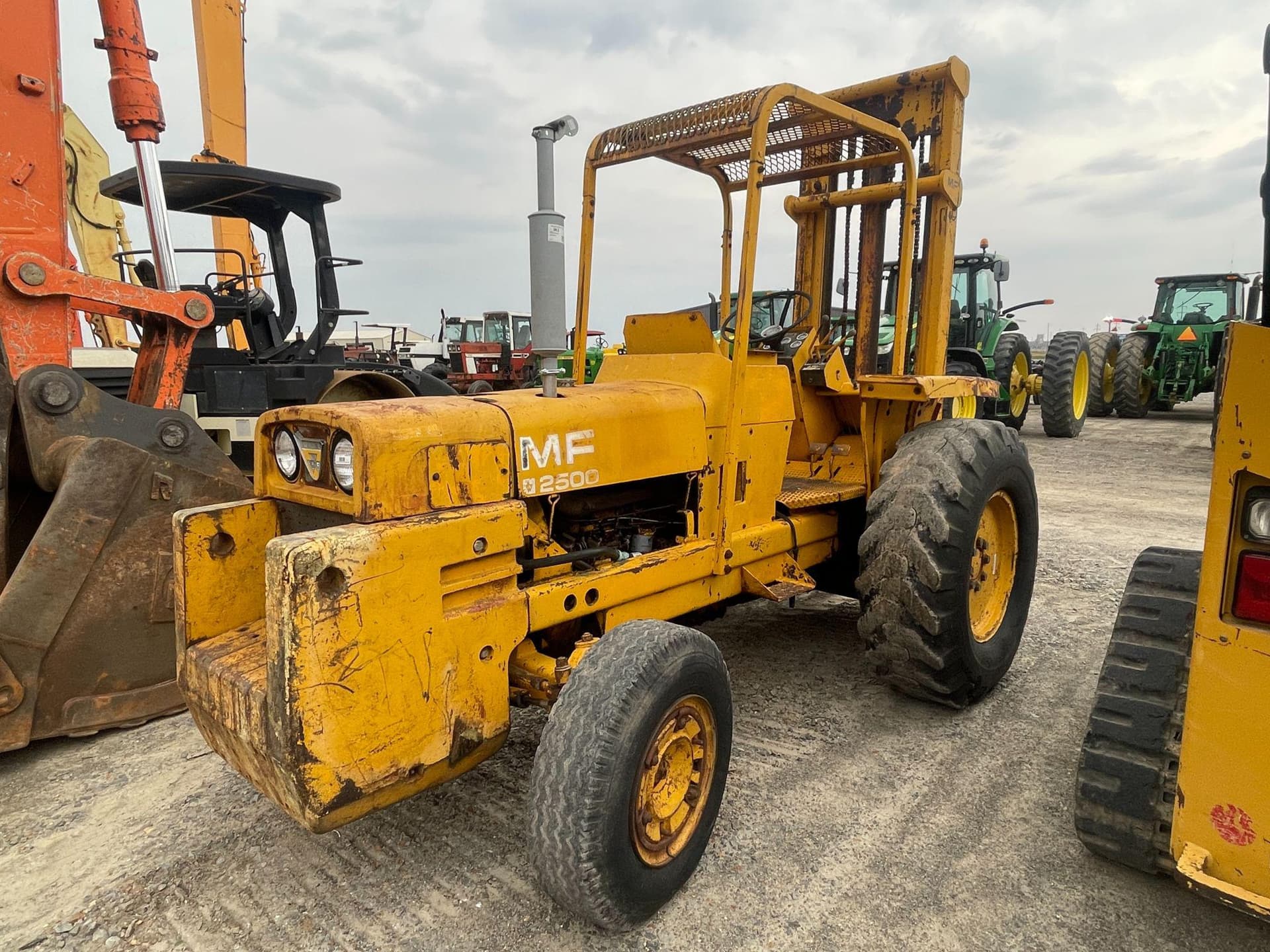 Massey Ferguson 2500 Construction Forklifts for Sale | Tractor Zoom