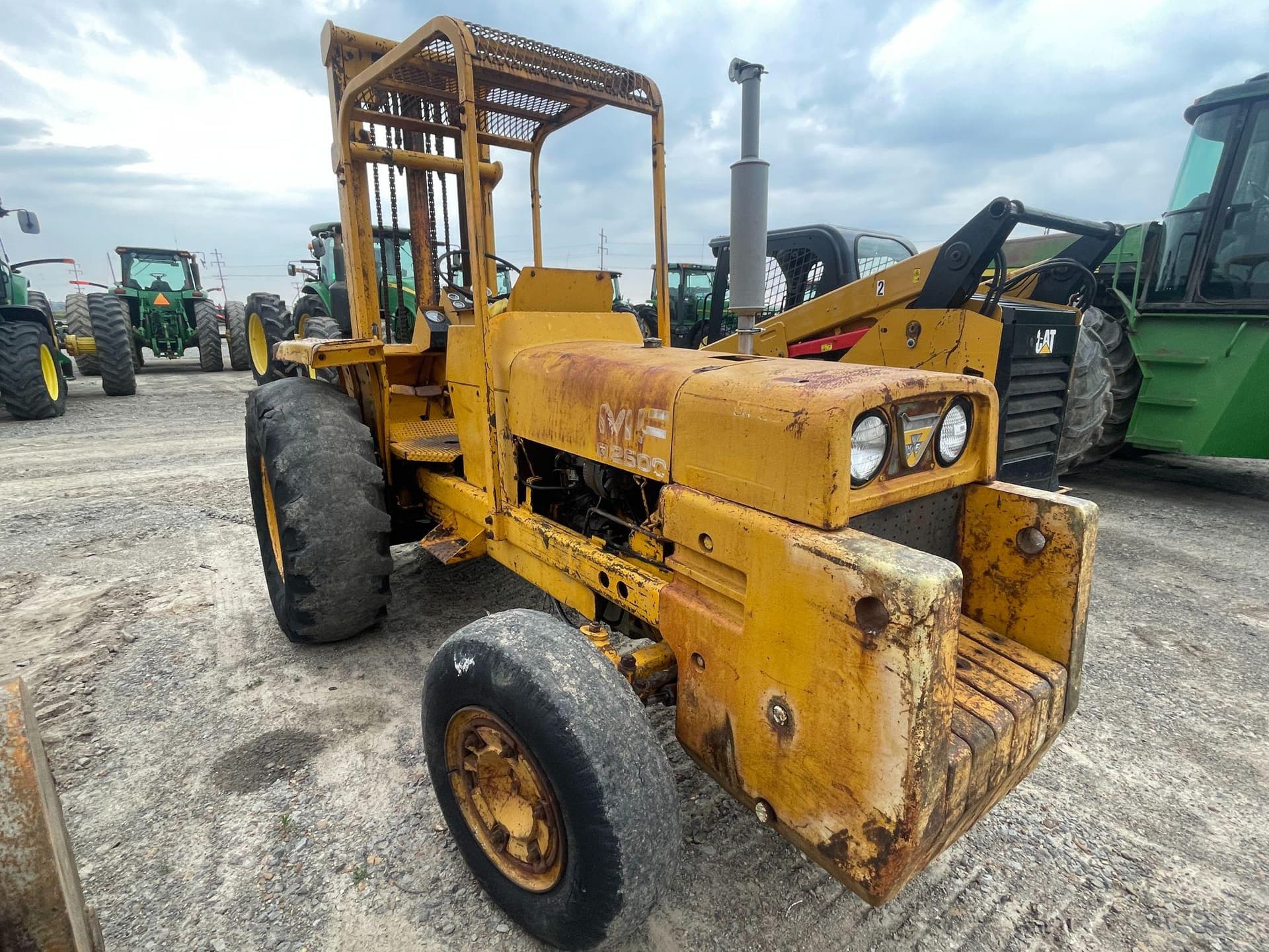 Massey Ferguson 2500 Construction Forklifts for Sale | Tractor Zoom