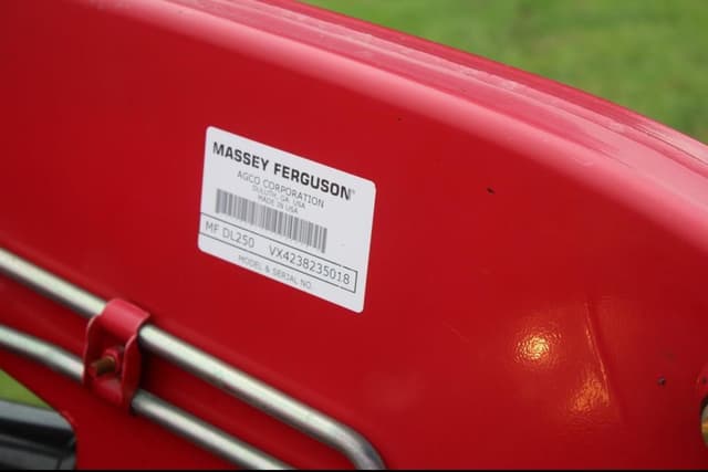 Massey Ferguson 2605 Lot No. 10553 Tractors For Sale with 874 Hrs ...
