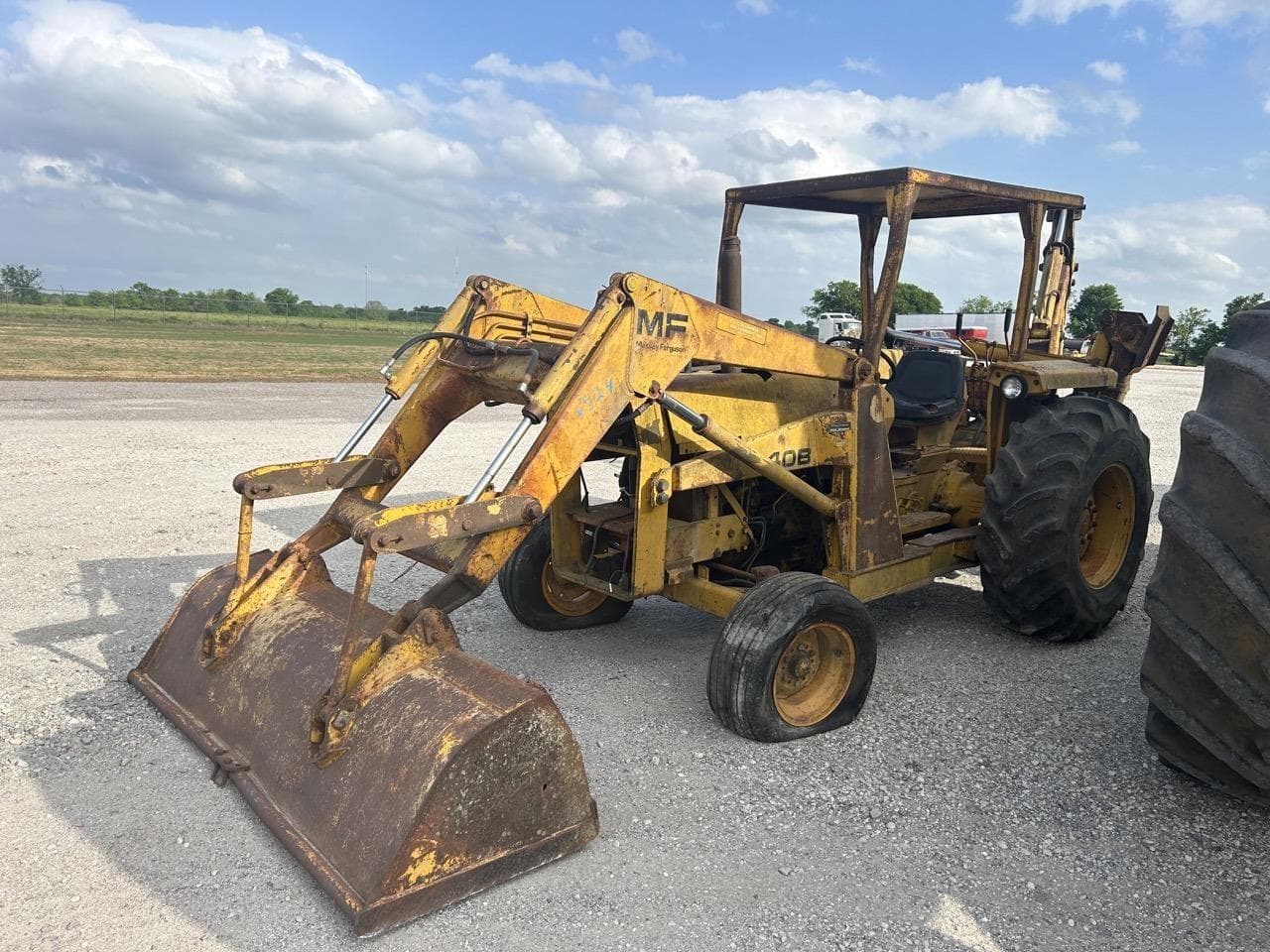 Massey Ferguson 40B Tractors 40 to 99 HP for Sale | Tractor Zoom