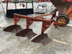 SOLD - Massey Ferguson 43 Lot No. 804 Tillage with 3 Bottoms | Tractor Zoom