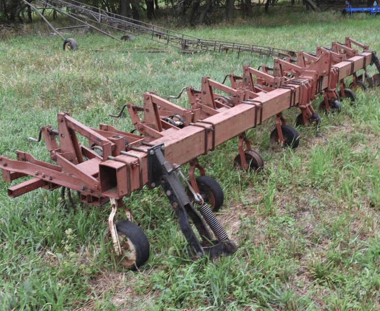 Massey Ferguson 440 Tillage Row Crop Cultivators for Sale | Tractor Zoom