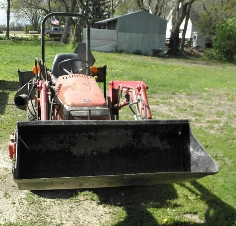 Massey Ferguson GC2300 Tractors For Sale with 1,207 Hrs | Tractor Zoom