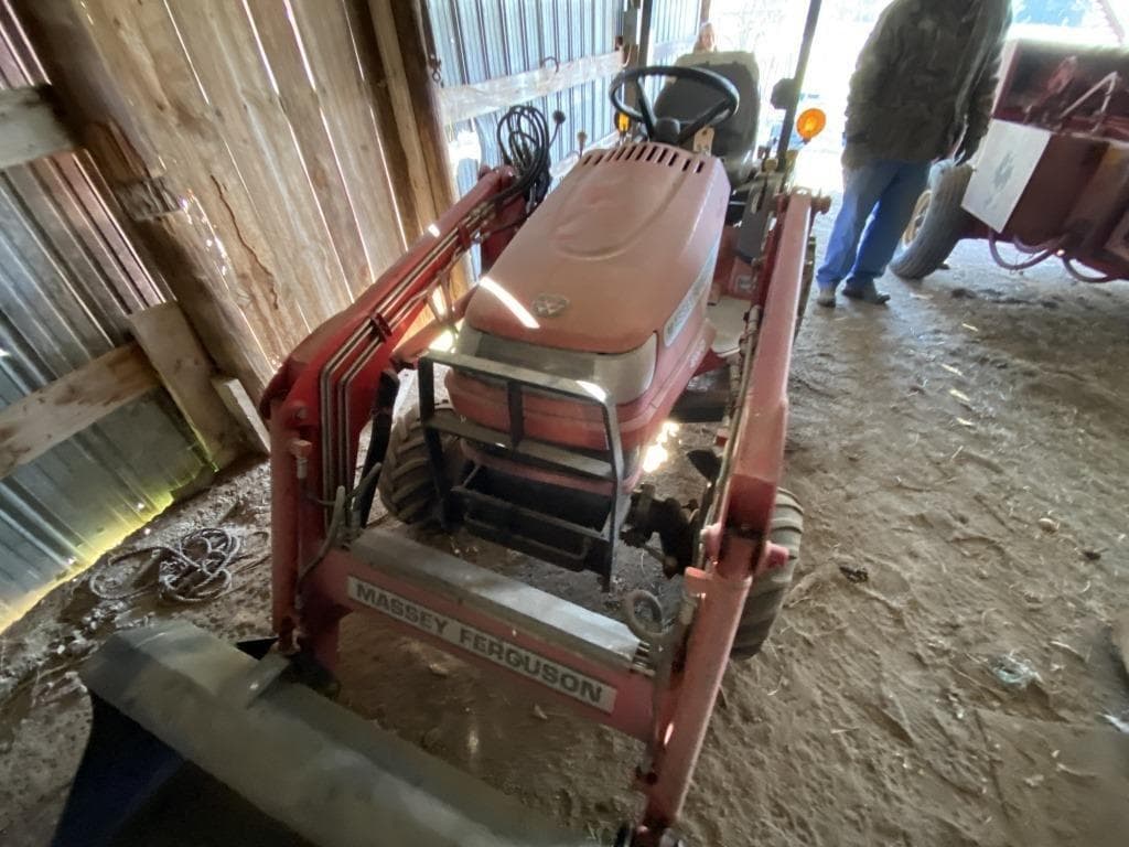 Massey Ferguson GC2300 Tractors Less than 40 HP for Sale | Tractor Zoom