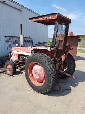 SOLD - Massey Ferguson 1190 Lot No. 304 Tractors with 60 HP | Tractor Zoom