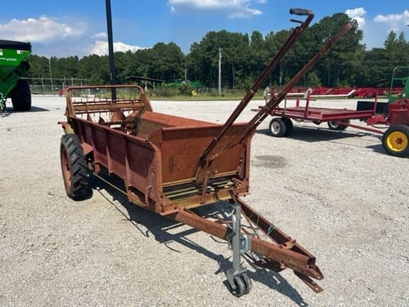 SOLD - McCormick 30 Manure Handling Manure Spreaders - Dry | Tractor Zoom